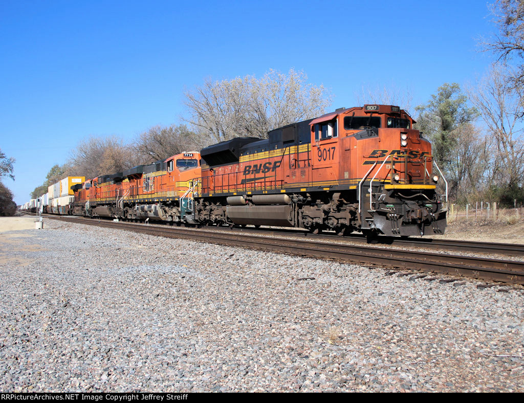 BNSF 9017